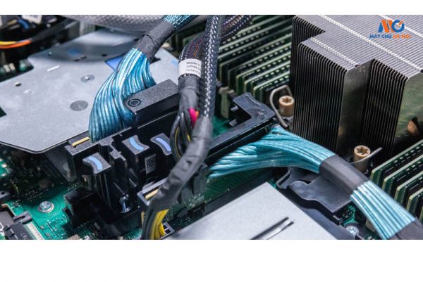 Đánh giá Dell EMC PowerEdge R750xa, - Tăng tốc, bảo mật cao