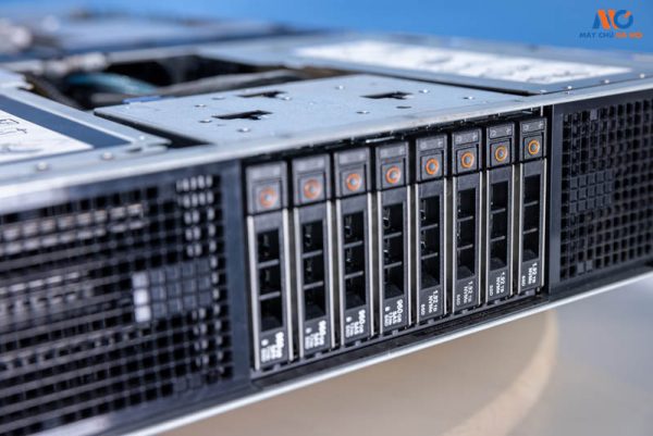 Đánh giá Dell EMC PowerEdge R750xa, - Tăng tốc, bảo mật cao